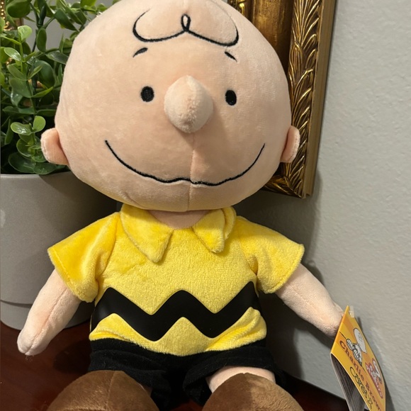 Charlie Brown | Toys | Nwt Charlie Brown Plush Toy With Yellow Shirt ...